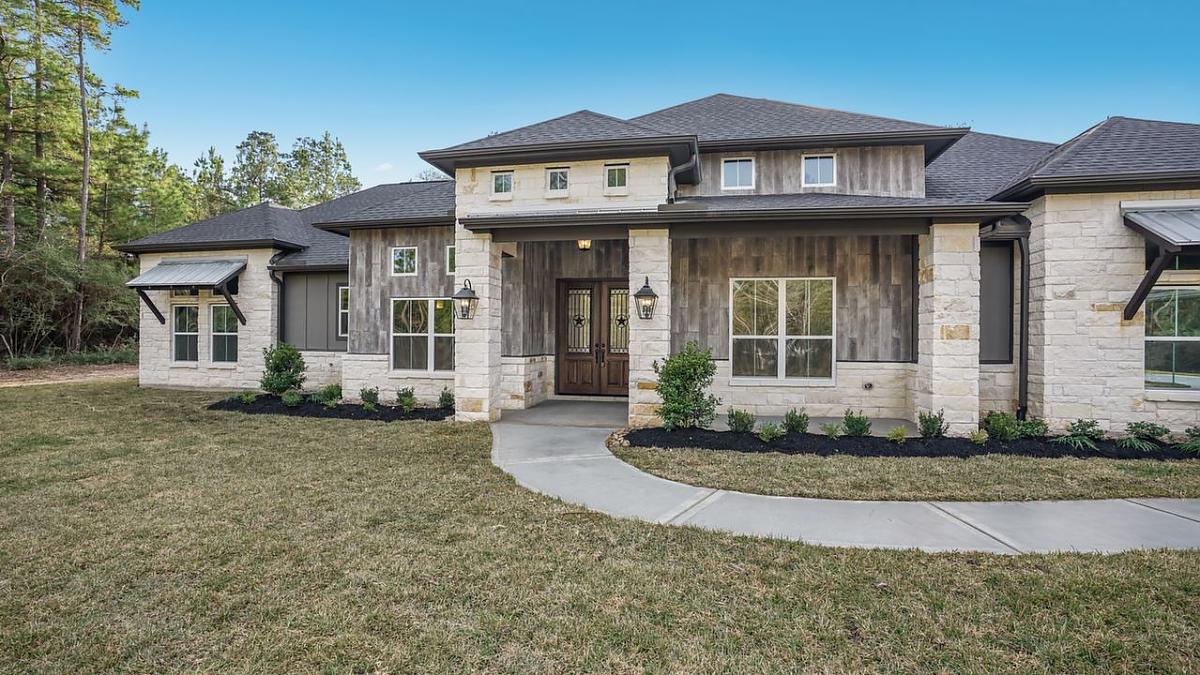 A Texas Build On Your Land Custom Home Buider - Rvision Homes