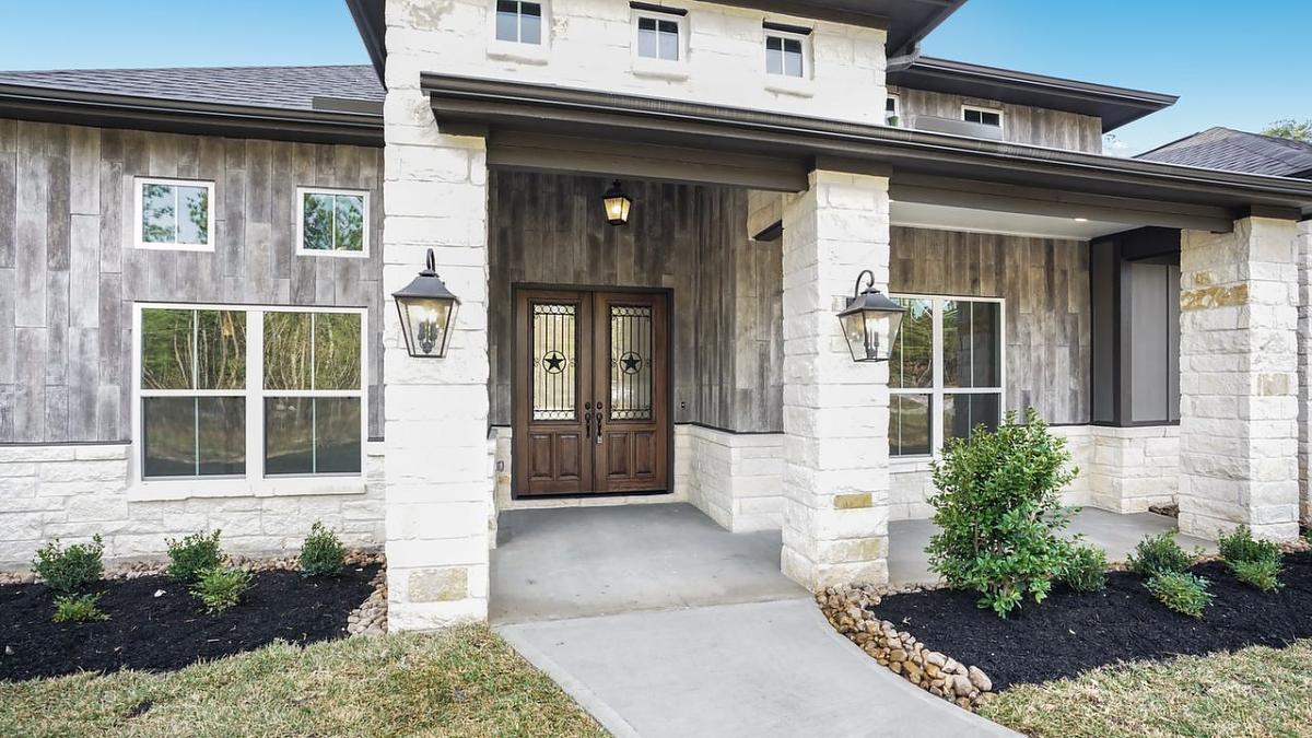 A Texas Build On Your Land Custom Home Buider - Rvision Homes